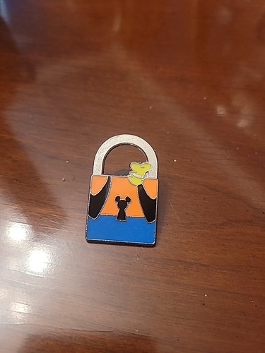 Disney Pin - Pad Lock - Goofy - | eBay