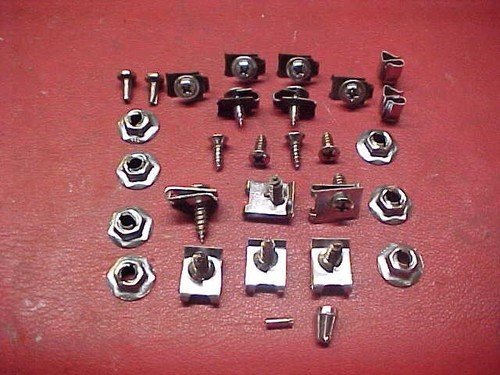 NICE ORIGINAL GM CONSOLE CLIPS NUTS SCREWS CLOCK KNOB 66-67 CHEVELLE SS ...