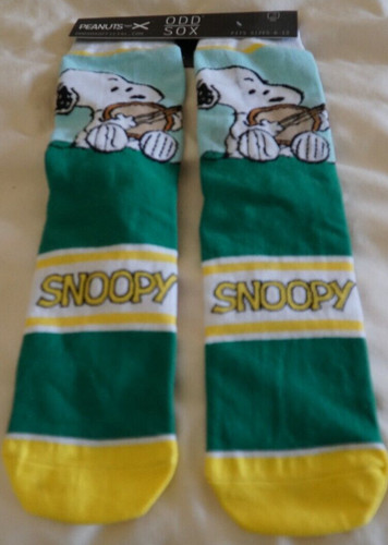 PEANUTS Snoopy Playing Banjo Novelty Crew Socks Fits Size Large 6-13 ...