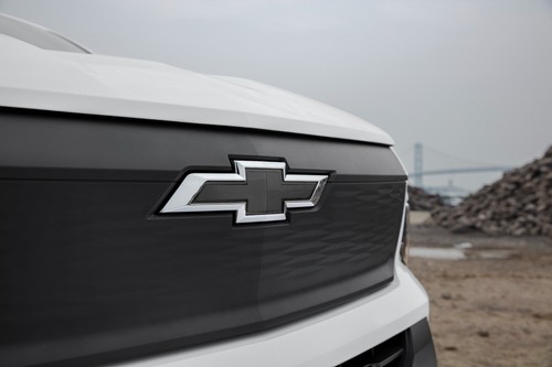 2024 Chevrolet Silverado EV Front Black Emblem 85632343 Genuine OEM GM ...