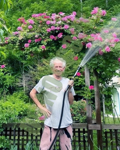 Keith Richards Rolling Stones With Roses Running Gardening Hose 8x10 ...