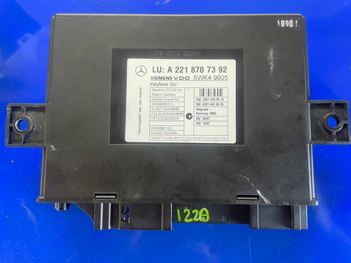 07 08 09 10 11 MERCEDES BENZ W221 S550 4MATIC - KEYLESS GO CONTROL ...