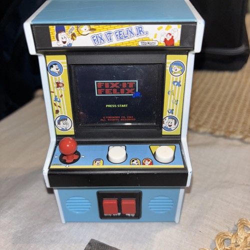 Disney Fix It Felix Jr. Mini Arcade Game Handheld Machine Wreck It ...