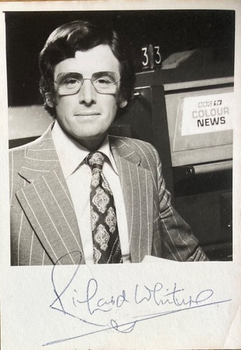 RICHARD WHITMORE ONLY FOOLS AND HORSES BBC NEWS PHOTO AUTOGRAPH Signed ...