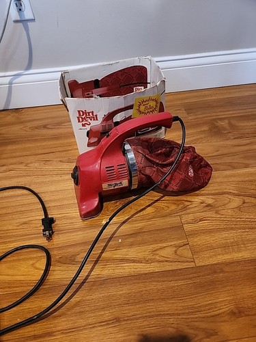 Dirt Devil 103 Hand Held Vacuum Cleaner - Red Good Working Condition ...