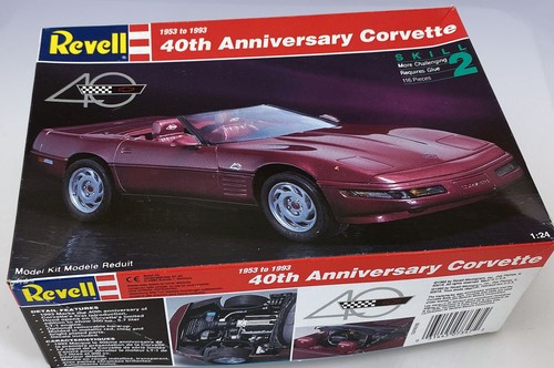 Revell 40th Anniversary CORVETTE 1:24 Model Car Kit 7347 Unassembled ...