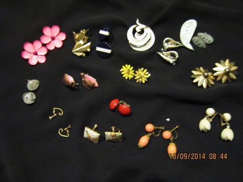 antique,Sara coventree jewlery.and screw on earings,clip ons,matching ...