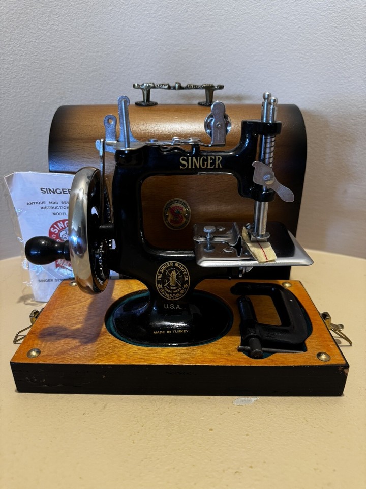 Antique Sewing Machines for sale | eBay