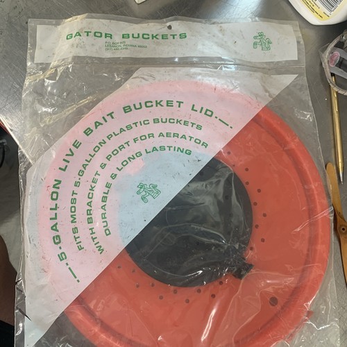 Gator 5 Gallon Live Bait Bucket Lid | eBay