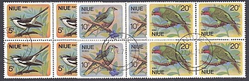 NIUE 1971 Birds set in blocks of 4 fine used ...