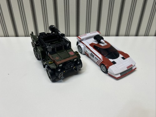 Transformers WFC Earthrise Exhaust and Siege Hound Generations Select ...