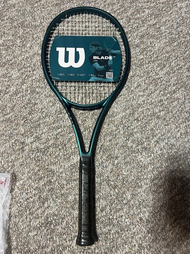 Wilson Blade 100 V9.0 Tennis Racket Grip 4 1/8 (1) Weight 300g Strung ...