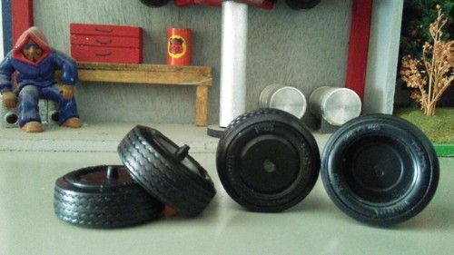 1/25 Model Car - Set of 4 Vintage Firestone Super Sports F70-15 Tires ...