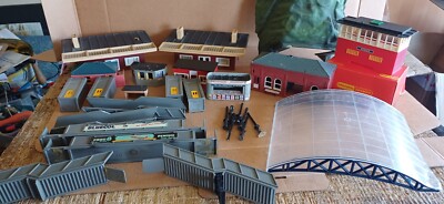 Railway Job Lot in Oo Gauge Model Railway Buildings, Tunnels and ...