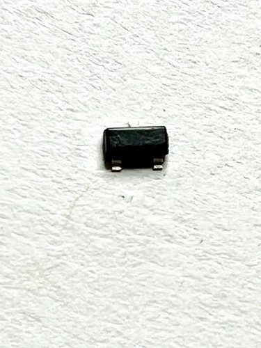 43pcs of SM05T1G TVS Diode, 300W, 5V , Unidirectional, Automotive, 3 ...