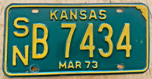 MAR 1973 KANSAS AUTO PASSENGER LICENSE PLATE " SN B 7434 " KS 73 ...