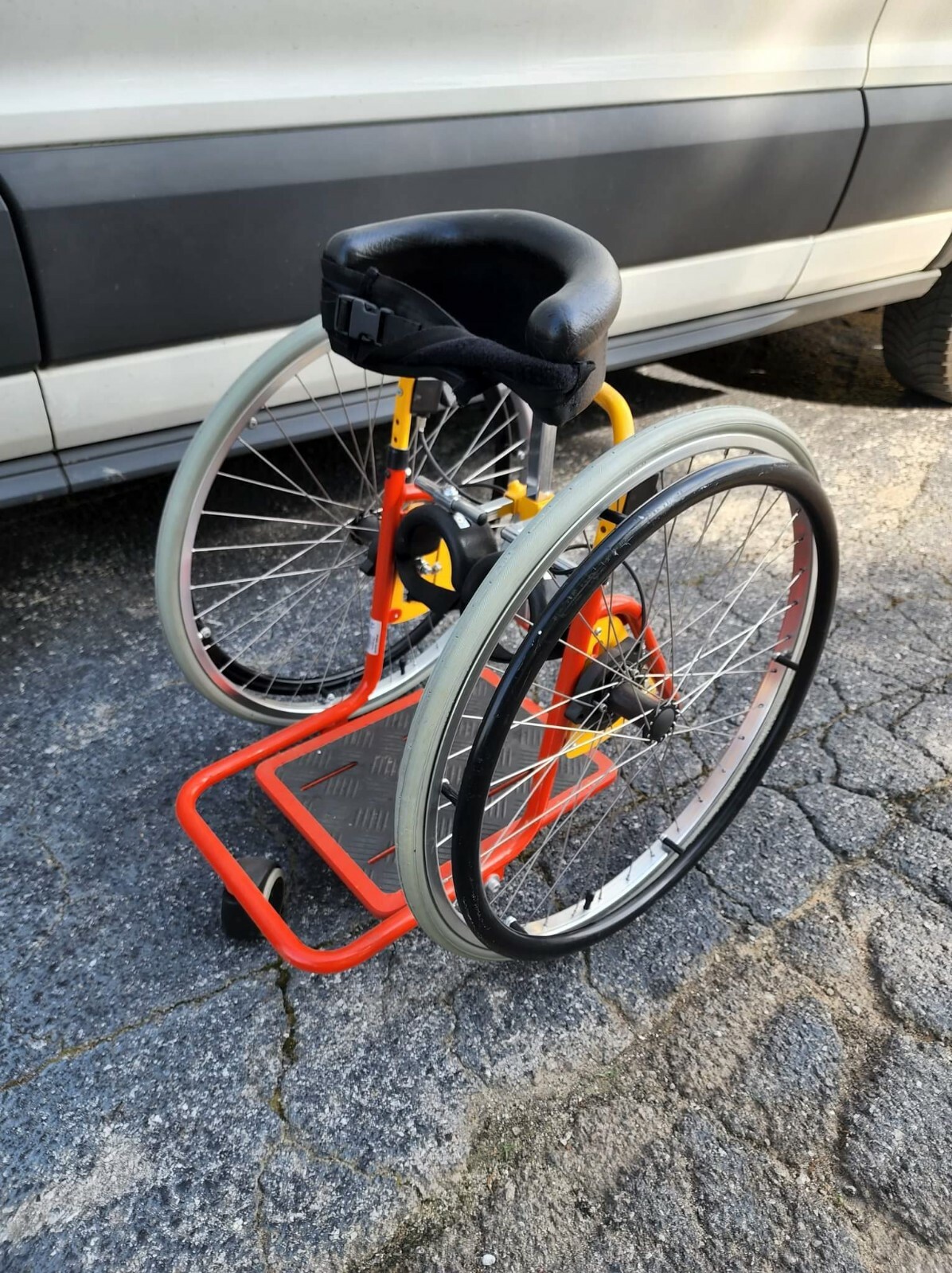 EXTRA WIDE WIDTH 560mm HEAVY DUTY FOLDING WHEELCHAIR BARIATRIC OBESE ...