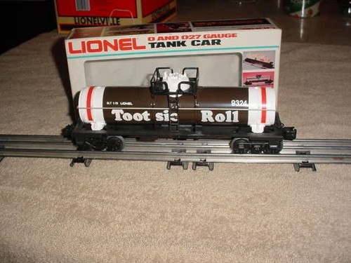 LIONEL TANK CAR # 6324 - TOOTSIE ROLL 0-027 | eBay