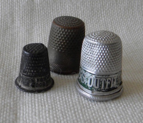 3 Vintage Thimbles; People's Outfitting Co., Plain & "For A Good Girl ...