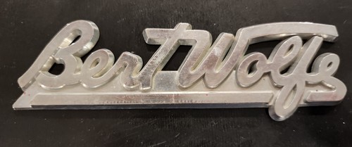 Bert Wolfe- Plastic Dealer Emblem Car vintage SM4044 | eBay