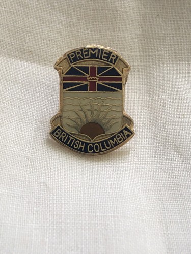 PREMIER BRITISH COLUMBIA Canada Coat Of Arms Flag Government Lapel Pin ...
