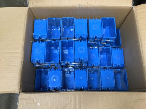 Outlet Box Carlton 1-Gang 20 Cu PVC Outlet Switch Electrical Box (Case ...