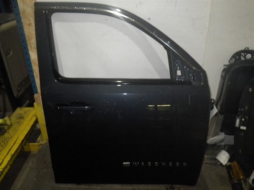 Used Front Right Door Assembly Front fits: 2022 Jeep Wagoneer Front ...