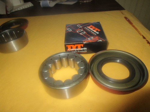 AXLE Bearing 513067 4762N Wheel Bearing with Seal 99-07 Silverado 1500 ...