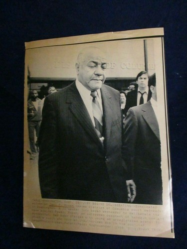 Wire Press Photo 1988 Carl T. Rowan youth shooting Washington D.C ...