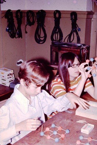 APRIL 1971 Kids Working On Science Project Slide CE-F | eBay