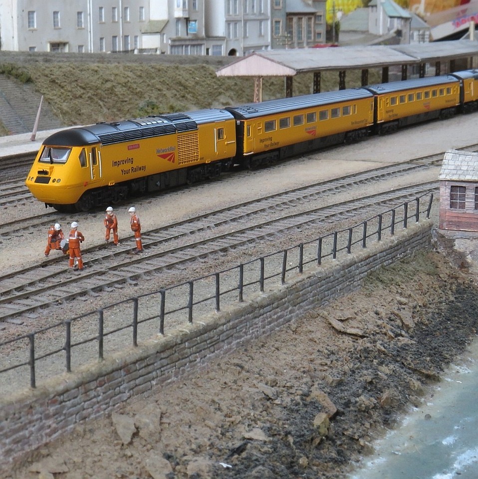 Model Railroad Locomotives for sale | eBay