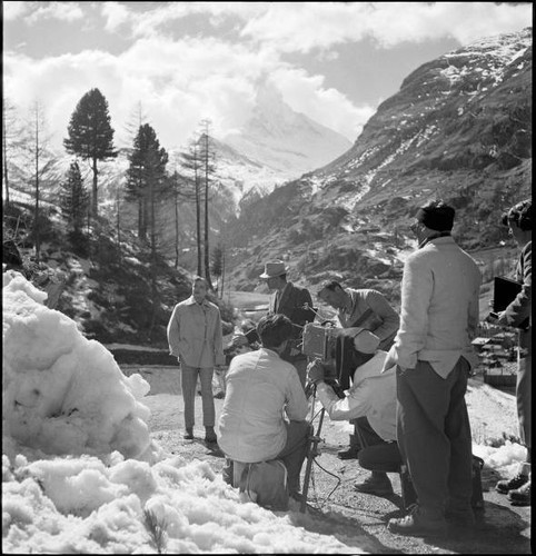 Movie shooting of Swiss Tour BXV in Zermatt 1949, Simone Signor 1949 ...