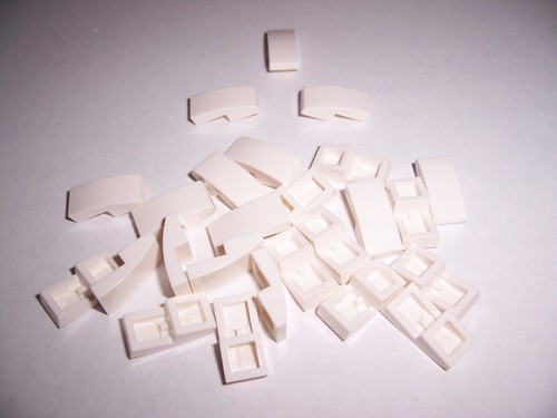 LEGO - 1x2 WHITE CURVED SLOPES - (25 pieces) - BRAND NEW! | eBay