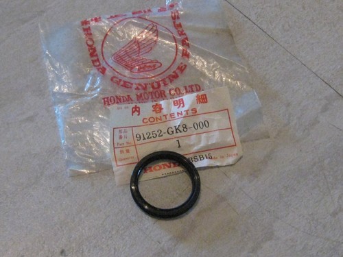 HONDA SB50 ELITE/NQ50 SPREE FRONT WHEEL BRAKE PLATE OIL SEAL NOS! | eBay