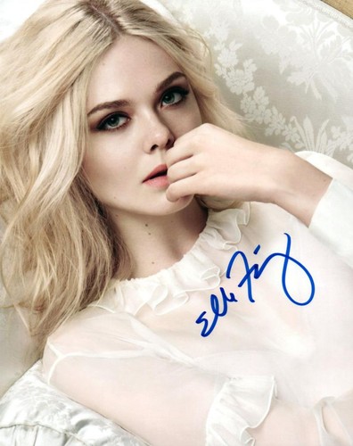 Elle Fanning Autographed 8x10 Photo signed Picture + COA | eBay