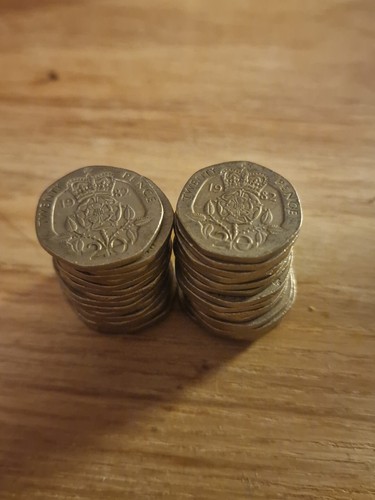 20p coin collection. Oldest Possible 20p Coins. All From 1982. (32 ...