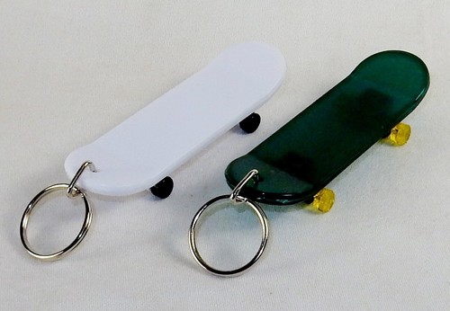 Lot of 12 Skateboard Key Rings, Choice Of White or Green, Realistic ...