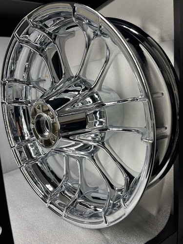 Harley REAR CVO ROAD GLIDE Chrome Wheel Touring OEM 2019 -22 OEM Rim ...