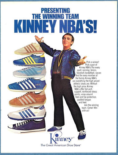 1979 KINNEY NBA SNEAKERS AD ~ ACTOR KEN BERRY ~ THE GREAT AMERICAN SHOE ...