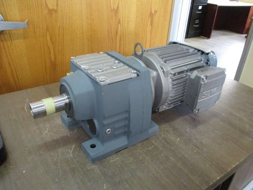 Sew-Eurodrive Gearmotor R57DRN90S4 1740 RPM In Ratio 35:1 *No Box* New ...