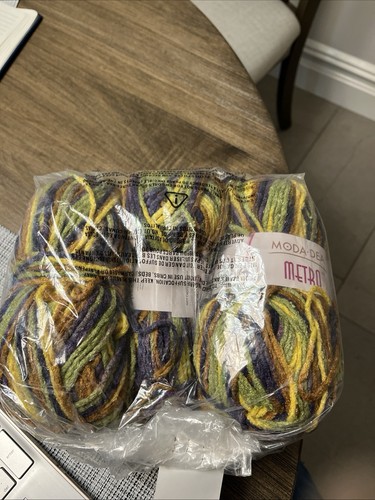 Yarn 3 Skeins Moda Dea Metro 94% Acrylic 6% Nylon 124y 100g 3.52oz | eBay