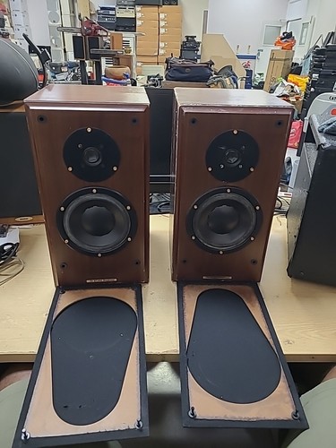 Ruark Acoustics Broadsword Hi-End Speakers | eBay