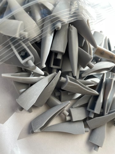 LEGO-NEW-#11089-LIGHT BLUISH GREY- BARB/CLAW/ TOOTH LARGE-10 PIECES | eBay