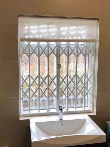 WINDOW SECURITY GRILL CONCERTINA FOLDING RETRACTABLE GRILLE SHUTTER ...