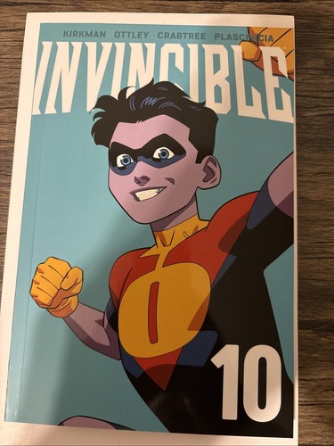 Invincible Volume 10 (New Edition) Paperback by Robert Kirkman Image ...