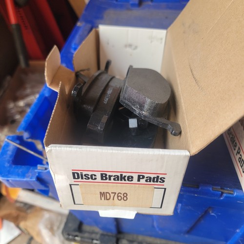 Front Disc Brake Pad Set World Brake MD768 Brake Pads For 98-99 VW ...