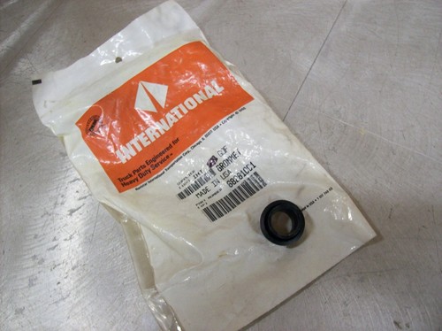IH1) IH International Genuine OEM Grommet 682810C1 | eBay
