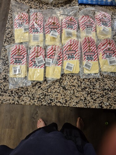 Master Lock S4801 Self Laminating Lockout Tags Danger Do Not Operate ...