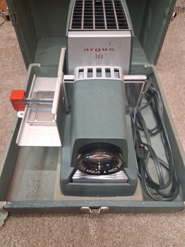 Vintage Argus 300 Automatic Slide Projector w/ Carrying Case | eBay