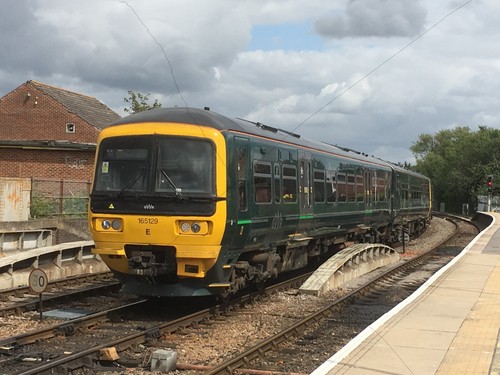 DIESEL TRAIN PHOTO CLASS 165 GWR PHOTOGRAPH TURBO DMU RAILWAY PIC ...